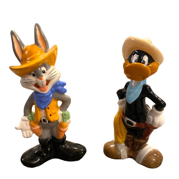 Warner Bros. | Dining | Looney Tunes Warner Bros Cowboy Bugs Bunny And ...